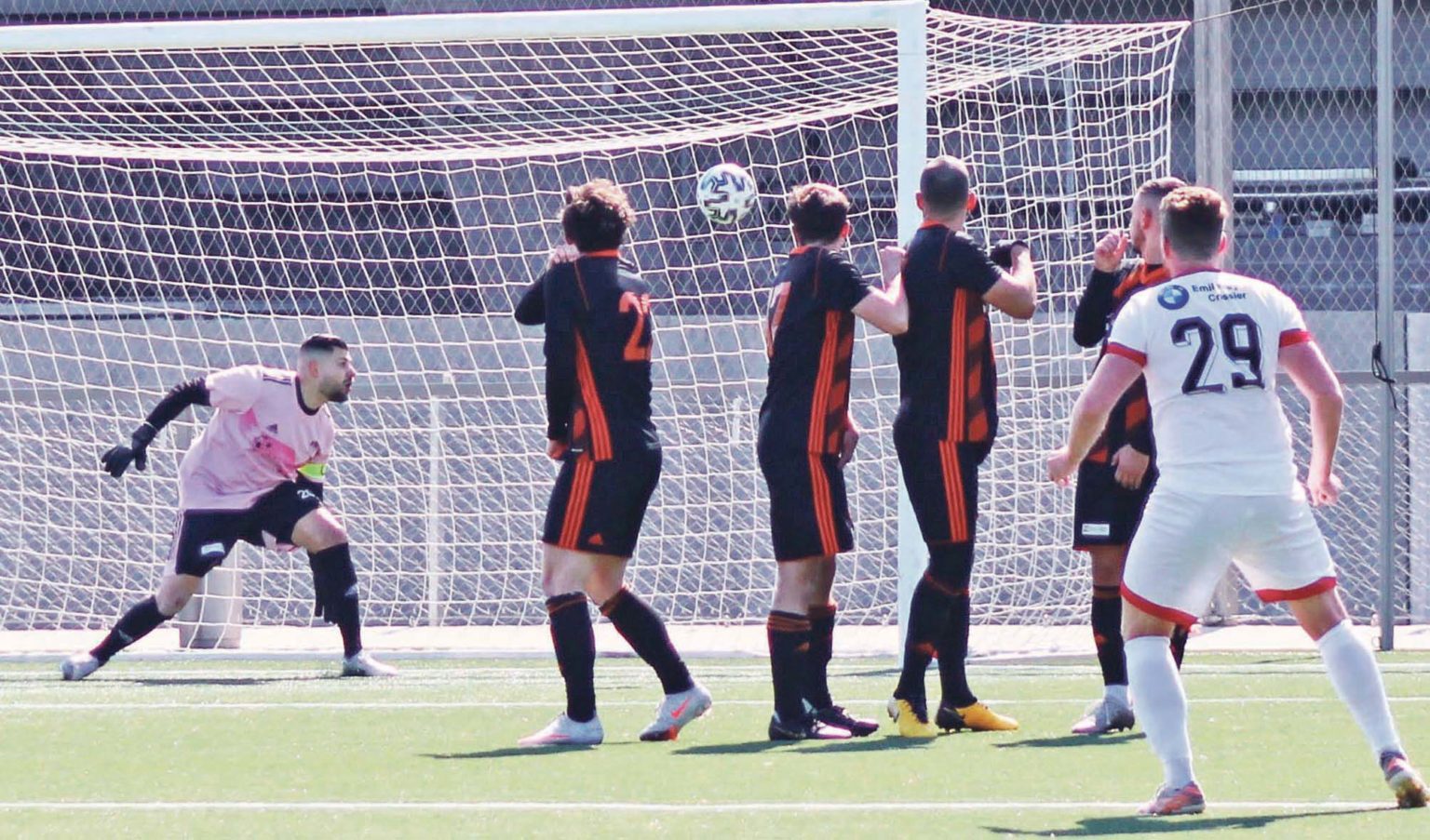 Pully Football prend la tête du championnat ! – Le Courrier