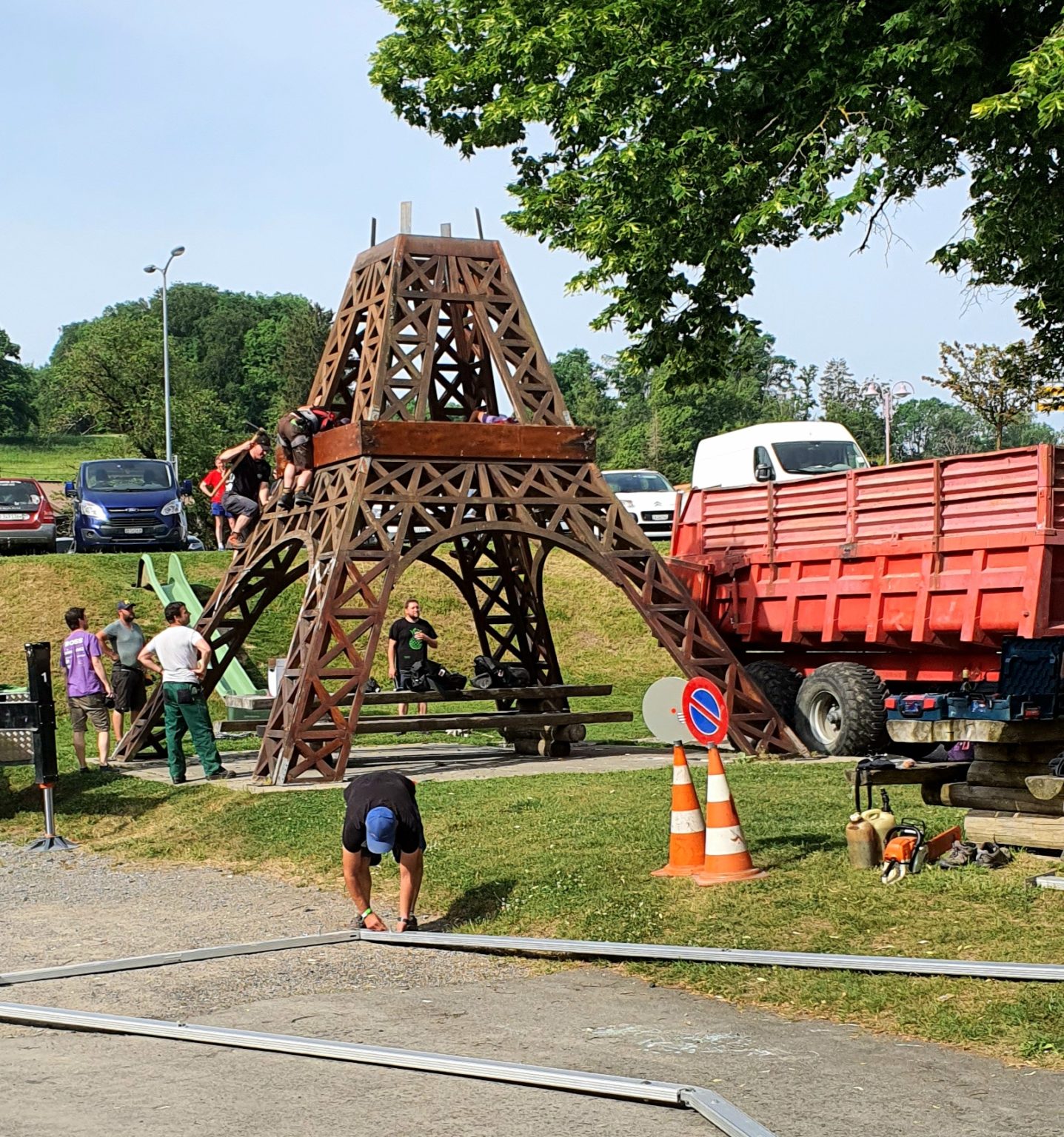 Puidoux a dit adieu à son emblématique Tour Eiffel – Le Courrier